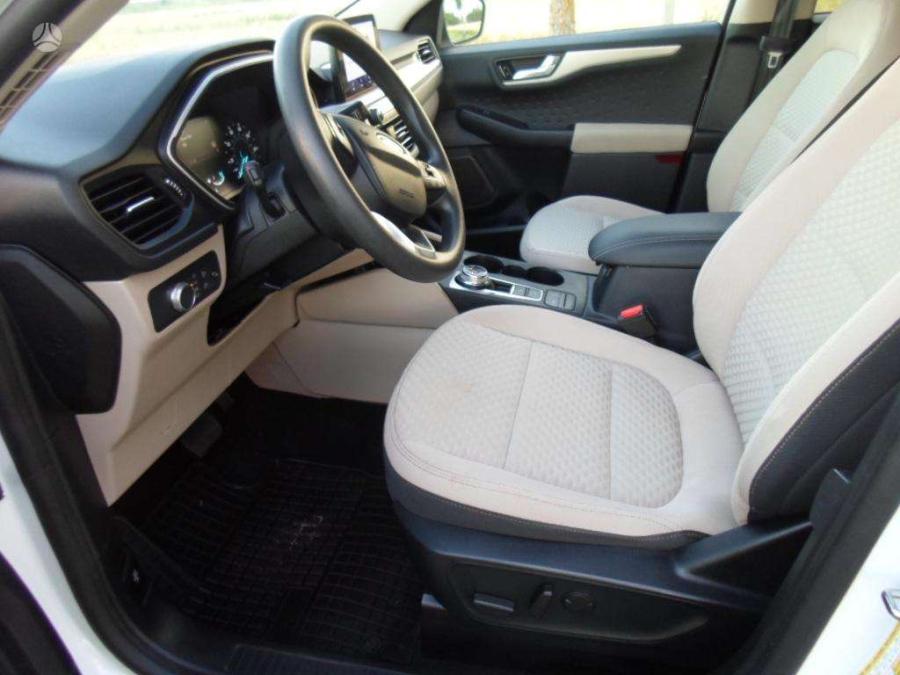Zils Ford Kuga 2021 Šauļi, ar dzinēja tilpumu 1.50 L un nobraukumu 90 tūkst. km par 14200 €, foto 21 vietnē AUTOMOTO.COM.LV