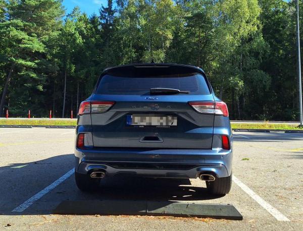 Blue Ford Kuga 2021 in Klaipeda, with an engine capacity of 1.50 L and mileage of 111 thousand km for 19700 €, photo 8 on AUTOMOTO.COM.LV