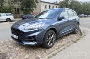 Blue Ford Kuga 2022 in Riga, with an engine capacity of 2.50 L and mileage of 74 thousand km for 24900 €, photo 3 on AUTOMOTO.COM.LV
