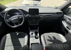 Blue Ford Kuga 2022 in Riga, with an engine capacity of 2.50 L and mileage of 74 thousand km for 24900 €, photo 9 on AUTOMOTO.COM.LV
