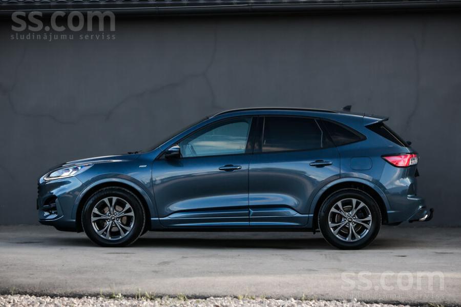 Blue Ford Kuga 2022 in Jelgava, with an engine capacity of 1.50 L and mileage of 178 thousand km for 15000 €, photo 12 on AUTOMOTO.COM.LV