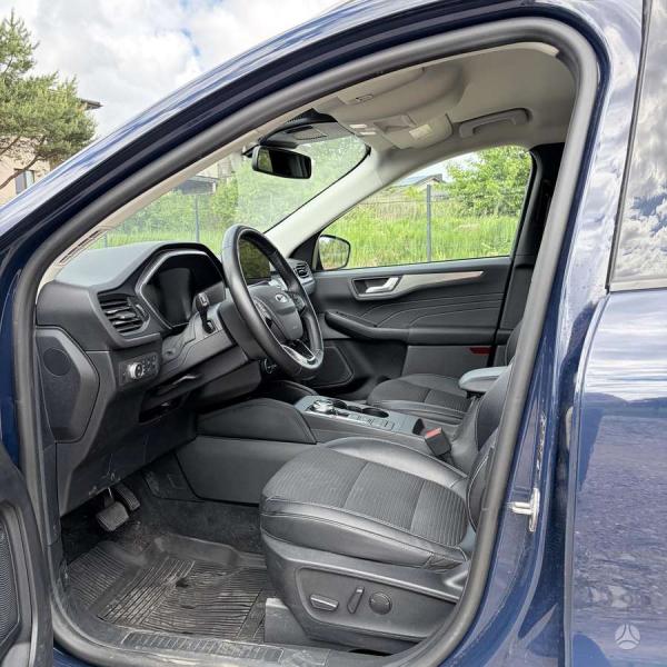Zils Ford Kuga 2022 Viļņa, ar dzinēja tilpumu 1.50 L un nobraukumu 175 tūkst. km par 13500 €, foto 9 vietnē AUTOMOTO.COM.LV