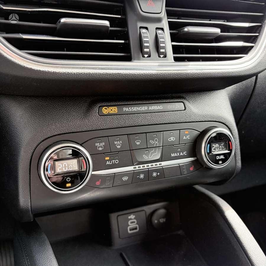 Blue Ford Kuga 2022 in Vilnius, with an engine capacity of 1.50 L and mileage of 175 thousand km for 13500 €, photo 19 on AUTOMOTO.COM.LV
