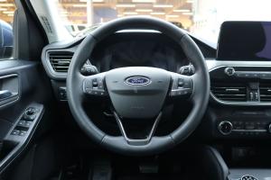 Blue Ford Kuga 2023 in Kaunas, with an engine capacity of 0.00 L and mileage of 35 thousand km for 27970 €, photo 8 on AUTOMOTO.COM.LV