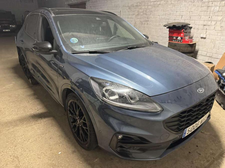 Zils Ford Kuga 2023 Gargždai, ar dzinēja tilpumu 2.50 L un nobraukumu 55 tūkst. km par 13500 €, foto 1 vietnē AUTOMOTO.COM.LV