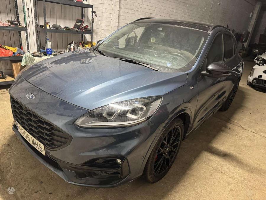 Zils Ford Kuga 2023 Gargždai, ar dzinēja tilpumu 2.50 L un nobraukumu 55 tūkst. km par 13500 €, foto 3 vietnē AUTOMOTO.COM.LV