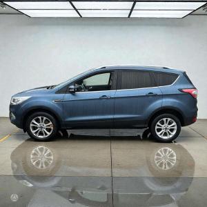 Blue Ford Kuga 2018 in Vilnius, with an engine capacity of 1.50 L and mileage of 200 thousand km for 10421 €, photo 2 on AUTOMOTO.COM.LV