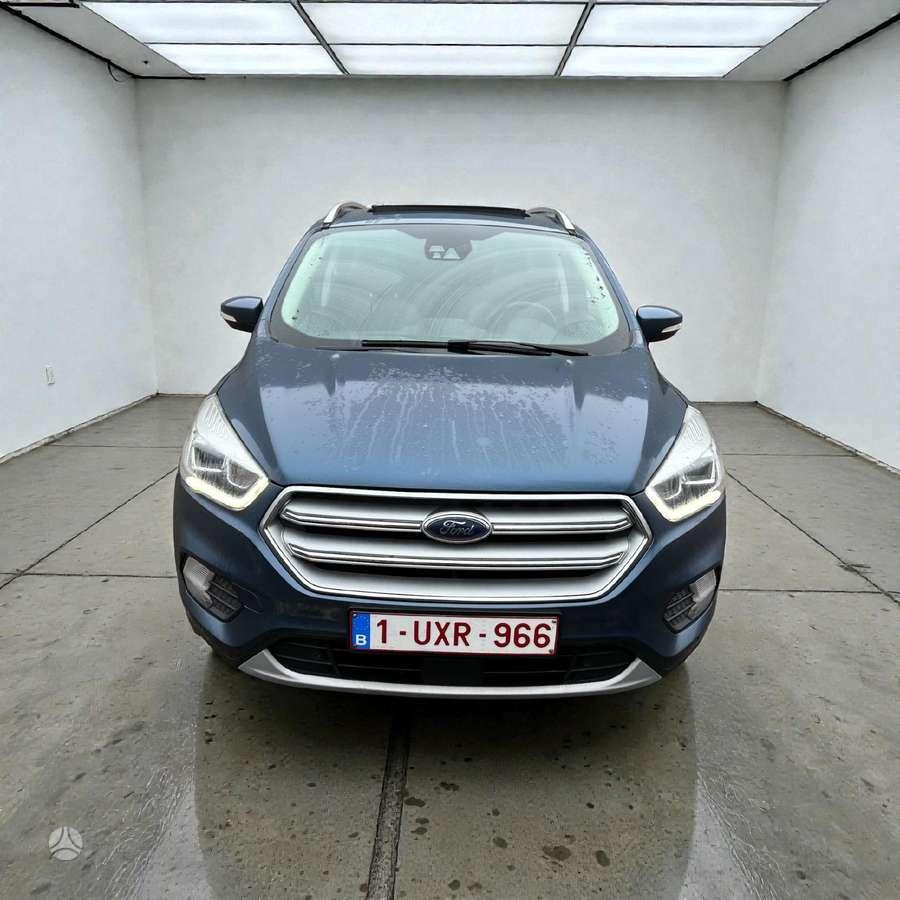 Blue Ford Kuga 2018 in Vilnius, with an engine capacity of 1.50 L and mileage of 200 thousand km for 10421 €, photo 3 on AUTOMOTO.COM.LV