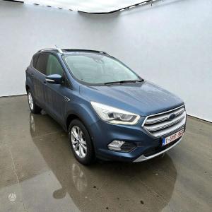 Blue Ford Kuga 2018 in Vilnius, with an engine capacity of 1.50 L and mileage of 200 thousand km for 10421 €, photo 5 on AUTOMOTO.COM.LV