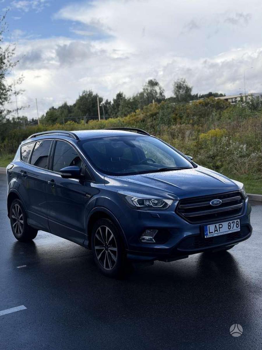 Blue Ford Kuga 2019 in Vilnius, with an engine capacity of 2.20 L and mileage of 129 thousand km for 12000 €, photo 1 on AUTOMOTO.COM.LV