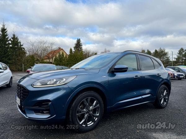 Blue Ford Kuga 2022 in Tartu, with an engine capacity of 1.50 L and mileage of 96 thousand km for 22900 €, photo 3 on AUTOMOTO.COM.LV