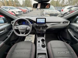 Zils Ford Kuga 2022 Tartu, ar dzinēja tilpumu 1.50 L un nobraukumu 96 tūkst. km par 22900 €, foto 26 vietnē AUTOMOTO.COM.LV