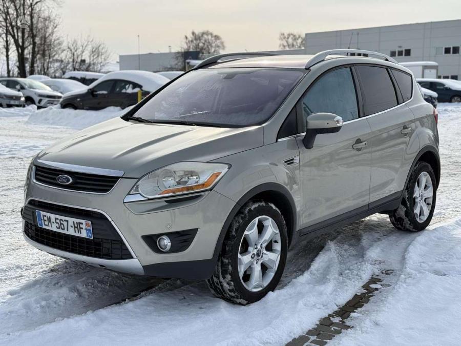 Brown Ford Kuga 2009 in Taurage, with an engine capacity of 2.00 L and mileage of 237 thousand km for 4500 €, photo 1 on AUTOMOTO.COM.LV