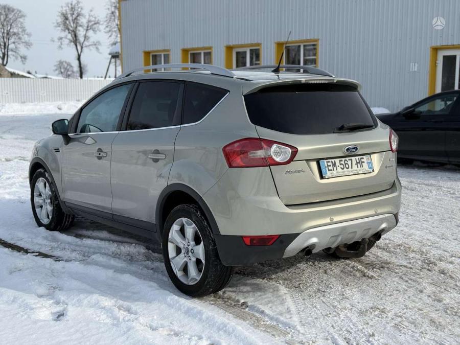 Brown Ford Kuga 2009 in Taurage, with an engine capacity of 2.00 L and mileage of 237 thousand km for 4500 €, photo 5 on AUTOMOTO.COM.LV