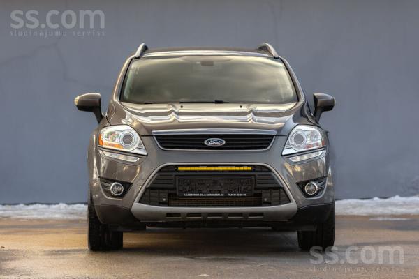 Brown Ford Kuga 2011 in Jelgava, with an engine capacity of 2.00 L and mileage of 236 thousand km for 5500 €, photo 3 on AUTOMOTO.COM.LV