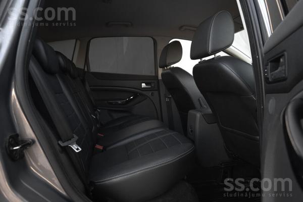 Brown Ford Kuga 2011 in Jelgava, with an engine capacity of 2.00 L and mileage of 236 thousand km for 5500 €, photo 9 on AUTOMOTO.COM.LV