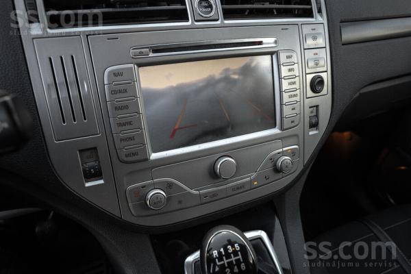 Brown Ford Kuga 2011 in Jelgava, with an engine capacity of 2.00 L and mileage of 236 thousand km for 5500 €, photo 10 on AUTOMOTO.COM.LV