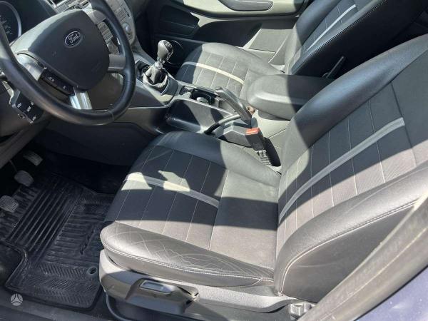 Brown Ford Kuga 2011 in Kaunas, with an engine capacity of 2.00 L and mileage of 298 thousand km for 4400 €, photo 10 on AUTOMOTO.COM.LV