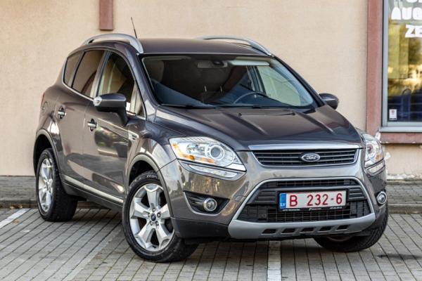 Brown Ford Kuga 2012 in Riga, with an engine capacity of 2.00 L and mileage of 202 thousand km for 7690 €, photo 3 on AUTOMOTO.COM.LV