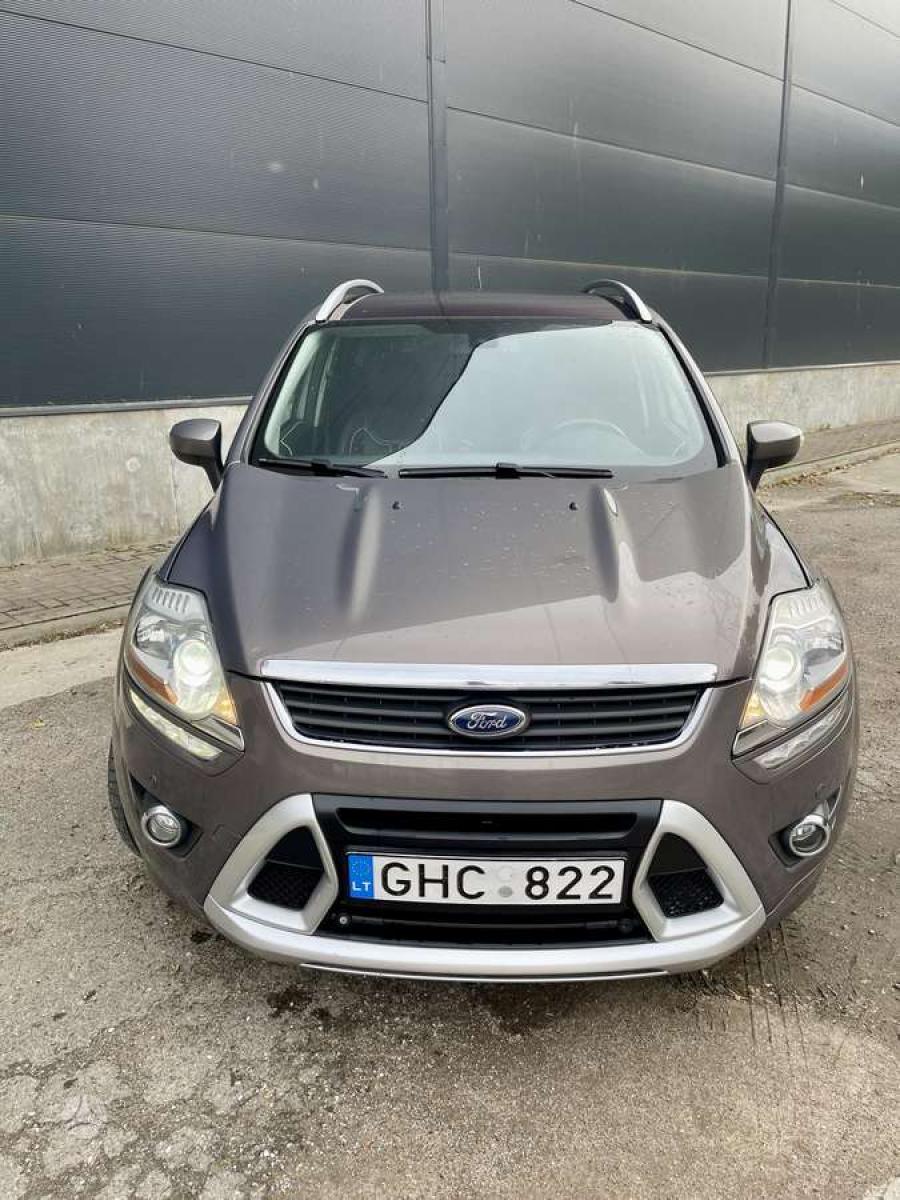 Brown Ford Kuga 2012 in Klaipeda, with an engine capacity of 2.00 L and mileage of 175 thousand km for 6000 €, photo 4 on AUTOMOTO.COM.LV