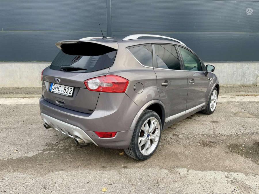 Brown Ford Kuga 2012 in Klaipeda, with an engine capacity of 2.00 L and mileage of 175 thousand km for 6000 €, photo 6 on AUTOMOTO.COM.LV