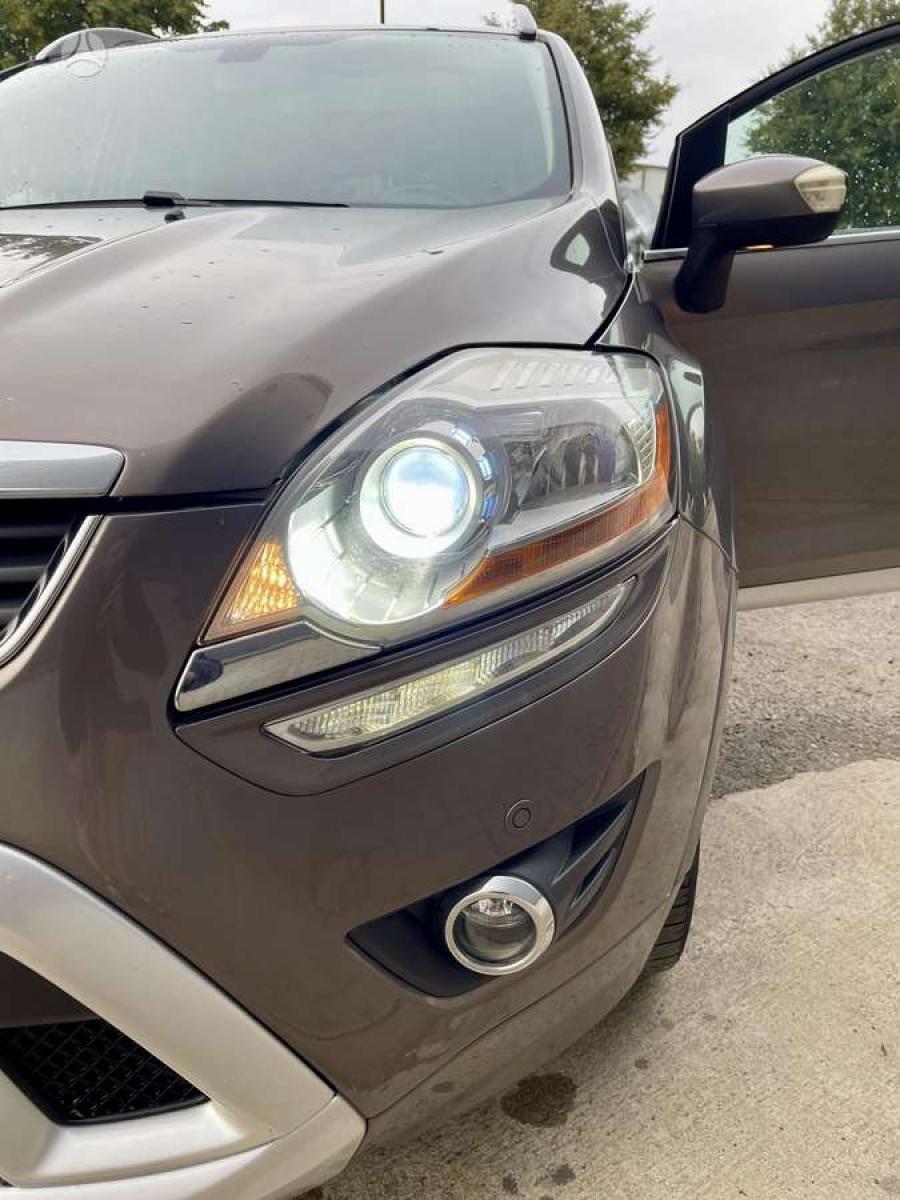 Brown Ford Kuga 2012 in Klaipeda, with an engine capacity of 2.00 L and mileage of 175 thousand km for 6000 €, photo 8 on AUTOMOTO.COM.LV