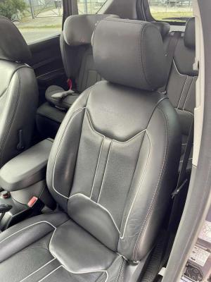 Brown Ford Kuga 2012 in Klaipeda, with an engine capacity of 2.00 L and mileage of 175 thousand km for 6000 €, photo 17 on AUTOMOTO.COM.LV