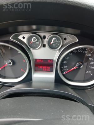 Brūns Ford Kuga 2012 Rēzekne, ar dzinēja tilpumu 2.00 L un nobraukumu 179 tūkst. km par 7250 €, foto 8 vietnē AUTOMOTO.COM.LV