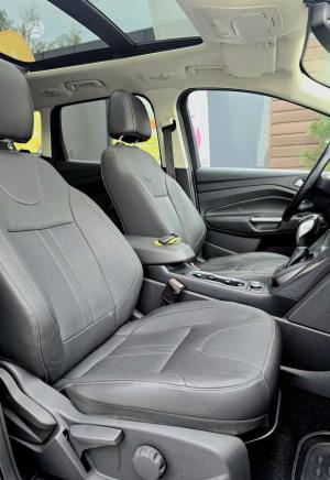 Brown Ford Kuga 2013 in Taurage, with an engine capacity of 2.00 L and mileage of 234 thousand km for 7200 €, photo 27 on AUTOMOTO.COM.LV