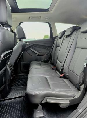 Brown Ford Kuga 2013 in Taurage, with an engine capacity of 2.00 L and mileage of 234 thousand km for 7200 €, photo 29 on AUTOMOTO.COM.LV