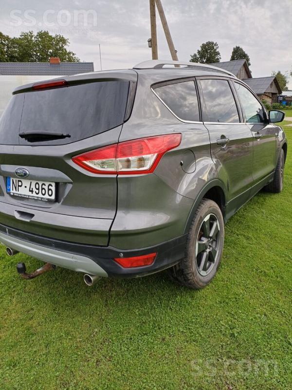Brown Ford Kuga 2013 in Riga, with an engine capacity of 2.00 L and mileage of 189 thousand km for 8000 €, photo 3 on AUTOMOTO.COM.LV