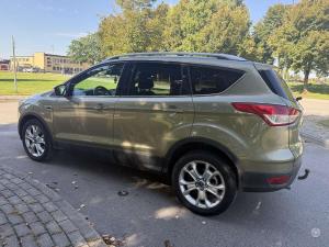 Brown Ford Kuga 2013 in Taurage, with an engine capacity of 2.00 L and mileage of 270 thousand km for 4400 €, photo 6 on AUTOMOTO.COM.LV