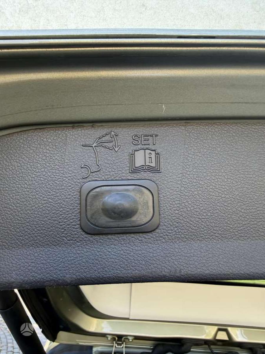 Brown Ford Kuga 2013 in Taurage, with an engine capacity of 2.00 L and mileage of 270 thousand km for 4400 €, photo 11 on AUTOMOTO.COM.LV