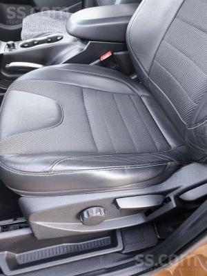 Brown Ford Kuga 2014 in Jelgava, with an engine capacity of 2.00 L and mileage of 196 thousand km for 10900 €, photo 12 on AUTOMOTO.COM.LV