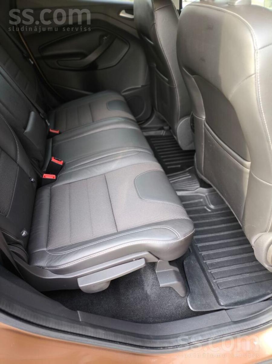 Brown Ford Kuga 2014 in Jelgava, with an engine capacity of 2.00 L and mileage of 196 thousand km for 10900 €, photo 15 on AUTOMOTO.COM.LV