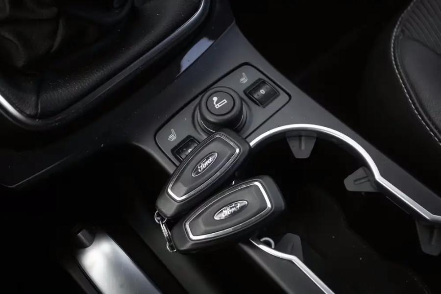 Brūns Ford Kuga 2014 Jelgava, ar dzinēja tilpumu 2.00 L un nobraukumu 339 tūkst. km par 7750 €, foto 24 vietnē AUTOMOTO.COM.LV