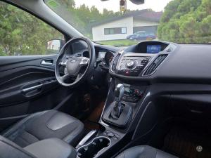 Brown Ford Kuga 2014 in Utena, with an engine capacity of 2.00 L and mileage of 238 thousand km for 4900 €, photo 13 on AUTOMOTO.COM.LV