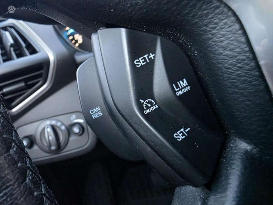 Brown Ford Kuga 2014 in Utena, with an engine capacity of 2.00 L and mileage of 238 thousand km for 4900 €, photo 20 on AUTOMOTO.COM.LV
