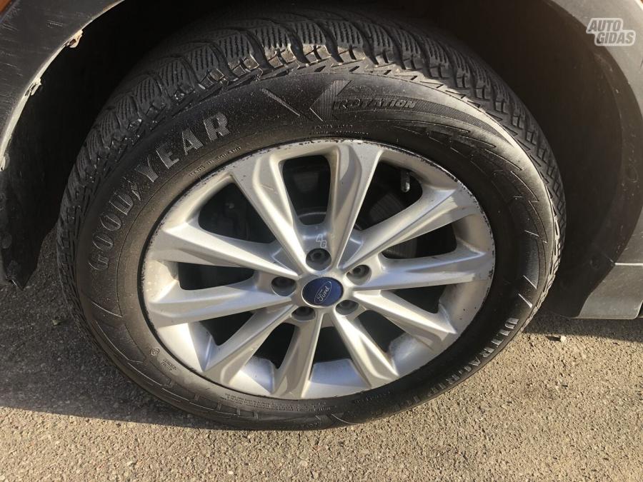 Brown Ford Kuga 2016 in Klaipeda, with an engine capacity of 1.50 L and mileage of 216 thousand km for 6500 €, photo 16 on AUTOMOTO.COM.LV