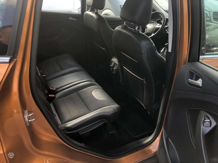 Brown Ford Kuga 2016 in Klaipeda, with an engine capacity of 1.50 L and mileage of 216 thousand km for 6500 €, photo 11 on AUTOMOTO.COM.LV