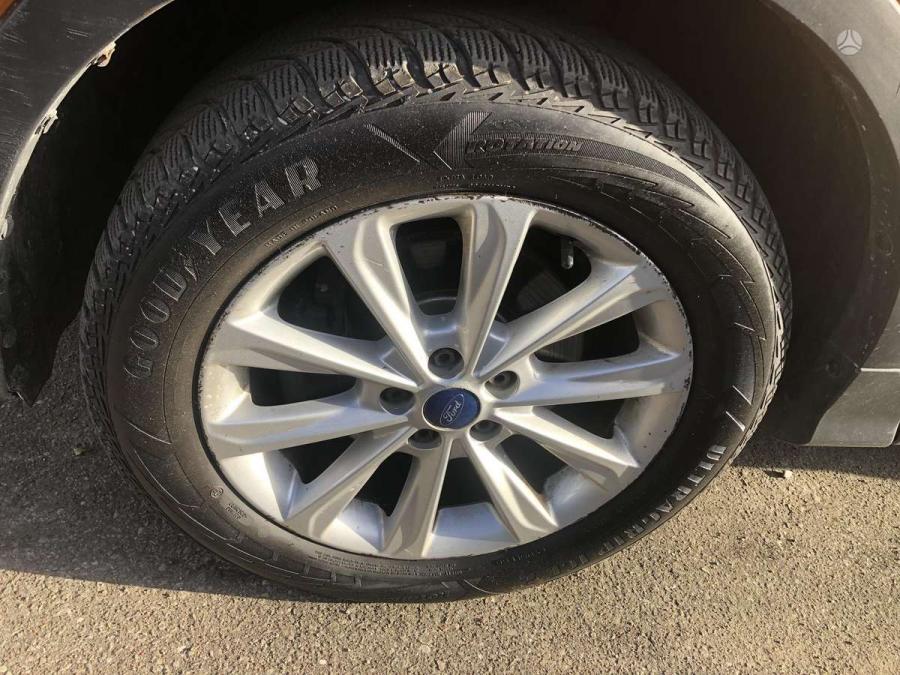 Brown Ford Kuga 2016 in Klaipeda, with an engine capacity of 1.50 L and mileage of 216 thousand km for 6500 €, photo 15 on AUTOMOTO.COM.LV