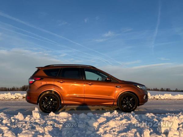 Brown Ford Kuga 2017 in Tartu, with an engine capacity of 2.00 L and mileage of 183 thousand km for 13500 €, photo 6 on AUTOMOTO.COM.LV