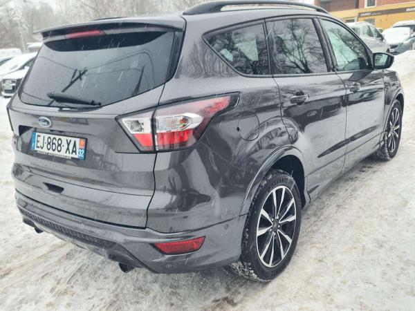 Brown Ford Kuga 2017 in Taurage, with an engine capacity of 2.00 L and mileage of 155 thousand km for 10200 €, photo 9 on AUTOMOTO.COM.LV