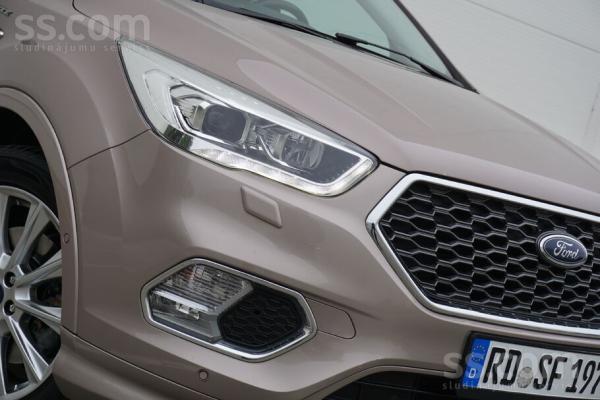 Brown Ford Kuga 2018 in Riga, with an engine capacity of 2.00 L and mileage of 199 thousand km for 12700 €, photo 2 on AUTOMOTO.COM.LV