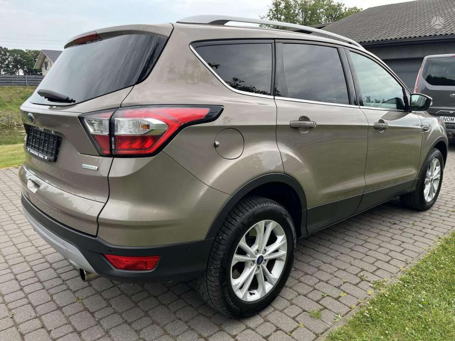 Brūns Ford Kuga 2018 Marijampole, ar dzinēja tilpumu 1.50 L un nobraukumu 89 tūkst. km par 9950 €, foto 5 vietnē AUTOMOTO.COM.LV