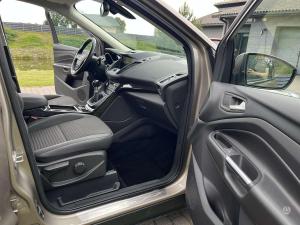 Brūns Ford Kuga 2018 Marijampole, ar dzinēja tilpumu 1.50 L un nobraukumu 89 tūkst. km par 9950 €, foto 14 vietnē AUTOMOTO.COM.LV
