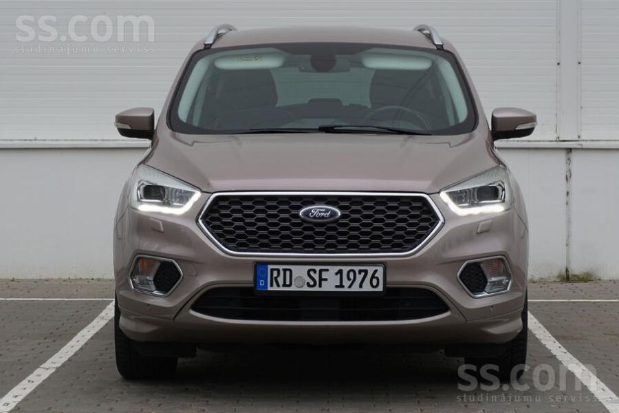 Brūns Ford Kuga 2018 Rīga, ar dzinēja tilpumu 2.00 L un nobraukumu 199 tūkst. km par 11970 €, foto 1 vietnē AUTOMOTO.COM.LV