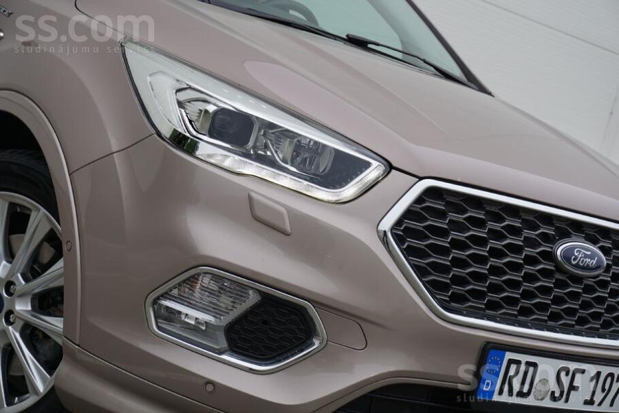 Brūns Ford Kuga 2018 Rīga, ar dzinēja tilpumu 2.00 L un nobraukumu 199 tūkst. km par 11970 €, foto 3 vietnē AUTOMOTO.COM.LV