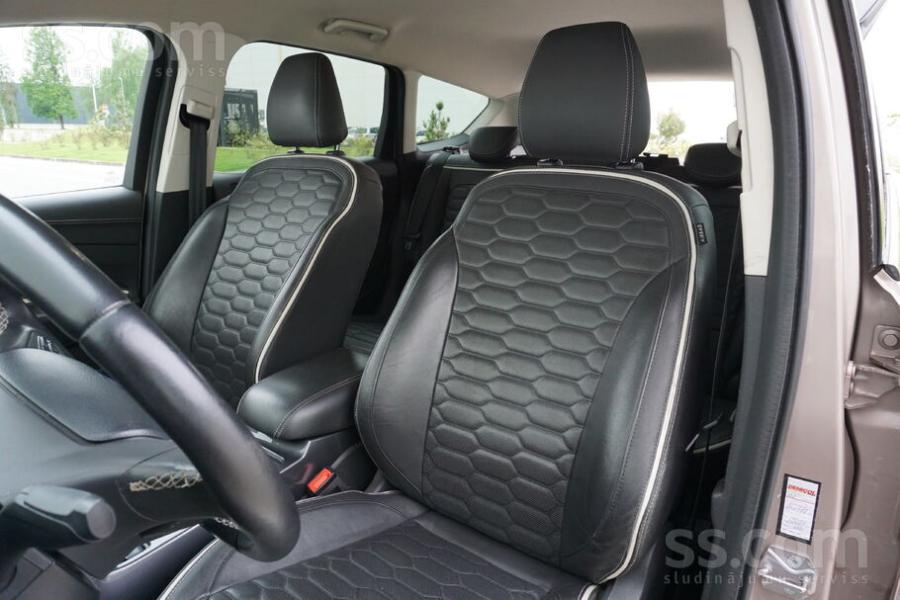 Brūns Ford Kuga 2018 Rīga, ar dzinēja tilpumu 2.00 L un nobraukumu 199 tūkst. km par 11970 €, foto 24 vietnē AUTOMOTO.COM.LV