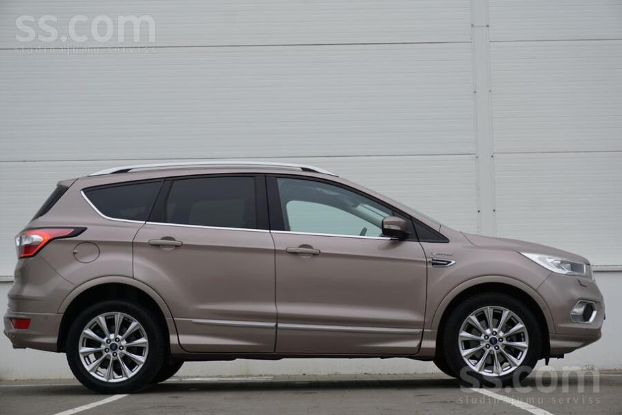 Brown Ford Kuga 2018 in Riga, with an engine capacity of 2.00 L and mileage of 199 thousand km for 10970 €, photo 14 on AUTOMOTO.COM.LV